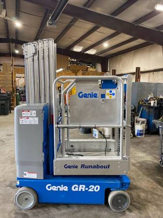 2013 Genie GR-20 Runabout Personnel Manlift Genie Vertical Manlift ...