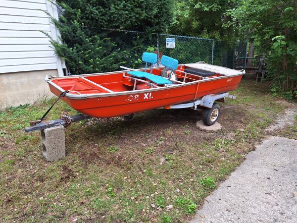 1984 COLEMAN CRAWDAD MODEL 5931 11’ JON BOAT & 1970 LONG TRAILER CO. B ...