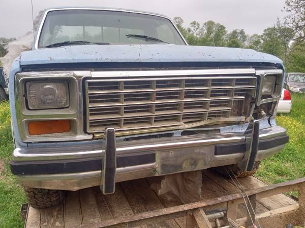 Parting out 1981 FORD F-100 Ranger XLT, 2wd, 302 engine, AOD trans ...