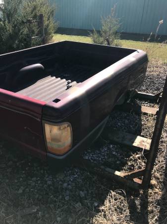 Ford Ranger 7 foot bed $250 | Auto Parts Sale | St. Louis, MO | Shoppok