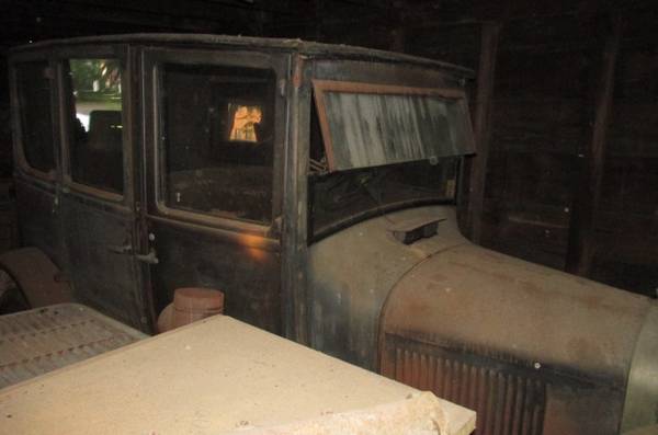1926 model t ford barn find-ORIGINAL STEEL 4 door CAR! has title ...