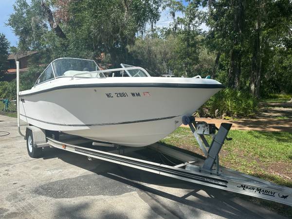 19.5 Dual Console MAKO MARINE Boat with factory MAKO trailer $15,000 ...