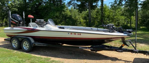 TRITON TR210x2 21FT BASS BOAT $35,500 | Boats For Sale | Texarkana, AR ...