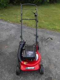 Snapper 7.25hp self-propelled mulching mower with high back wheels $175 ...