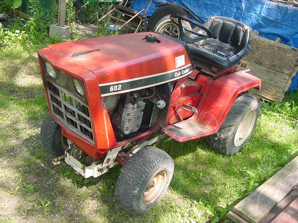 tractor KOHLER ENGINE LAWN mower CUB CADET 682 IH RED 1981? $575 ...
