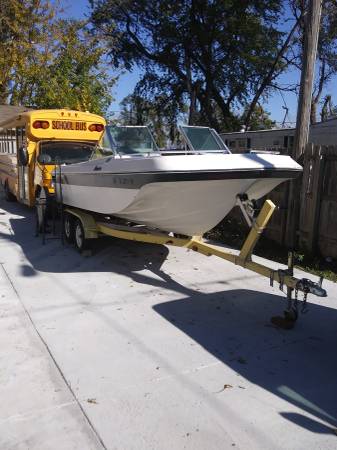 74 THOMPSON 18FT BOAT $800 | Boats For Sale | Topeka, KS | Shoppok