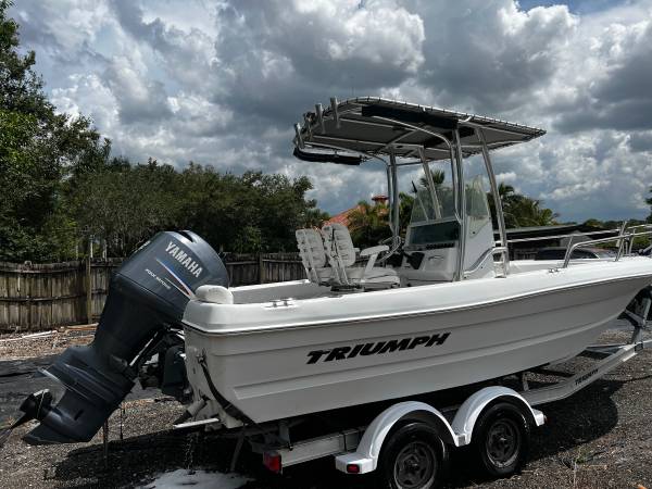 2010 Triumph 215 CC 4Stroke 150 Yamaha low hrs !!! Nice boat $17,500 ...
