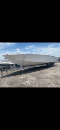 43’ Performance offshore unfinished center console fishing boat hull ...