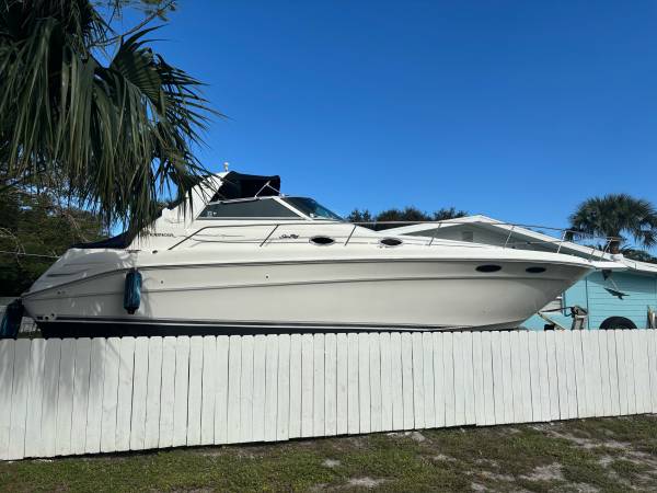Beautiful Searay Sundancer 330 w/ Heavy Duty Triple Axle Trailer ...
