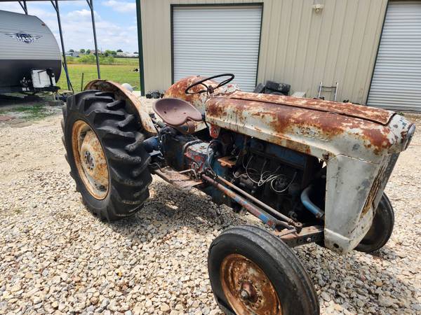 Ford 851 Powermaster gas tractor - barn find $1,850 | Garden Items For ...