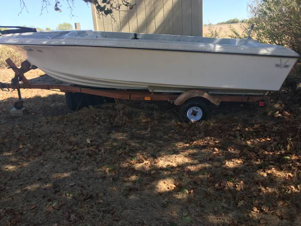 15 FT FISHING BOAT W/TRAILER $550 | Boats For Sale | Wichita, KS | Shoppok