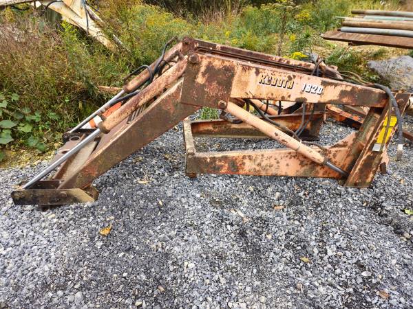 Kubota Model 1820 Loader Attachment For Kubota M4500 Tractor $1,500 ...