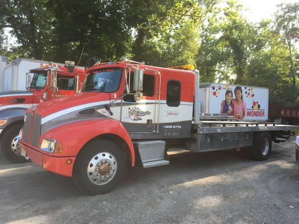 2000 KW T-300 w 22' Chevron Tow Truck Rollback Carrier - $29900 ...
